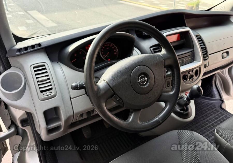 Smilšu krāsa Opel Vivaro 2012 Tallina, ar dzinēja tilpumu 2.00 L un nobraukumu 352 tūkst. km par 8999 €, foto 24 vietnē AUTOMOTO.COM.LV