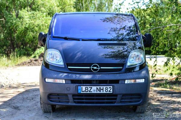 Black Opel Vivaro 2004 in Kretinga, with an engine capacity of 1.90 L and mileage of 291 thousand km for 6950 €, photo 2 on AUTOMOTO.COM.LV