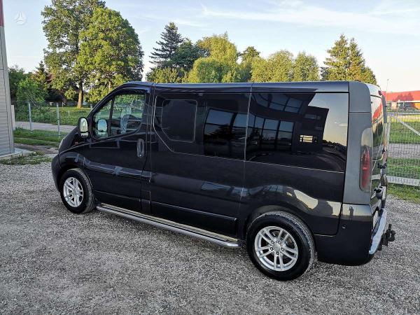 Melns Opel Vivaro 2004 Klaipėda, ar dzinēja tilpumu 1.90 L un nobraukumu 300 tūkst. km par 5950 €, foto 9 vietnē AUTOMOTO.COM.LV