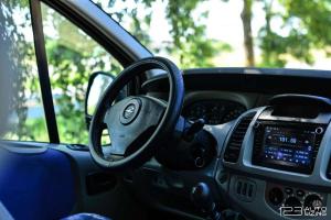Black Opel Vivaro 2004 in Kretinga, with an engine capacity of 1.90 L and mileage of 291 thousand km for 6950 €, photo 12 on AUTOMOTO.COM.LV