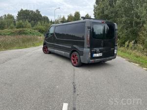 Black Opel Vivaro 2004 in Tukums, with an engine capacity of 1.90 L and mileage of 332 thousand km for 3300 €, photo 4 on AUTOMOTO.COM.LV