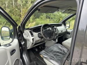 Black Opel Vivaro 2004 in Tukums, with an engine capacity of 1.90 L and mileage of 332 thousand km for 3300 €, photo 6 on AUTOMOTO.COM.LV