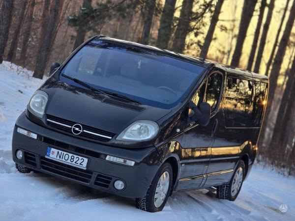Melns Opel Vivaro 2005 Radviliškis, ar dzinēja tilpumu 2.50 L un nobraukumu 284 tūkst. km par 6300 €, foto 2 vietnē AUTOMOTO.COM.LV