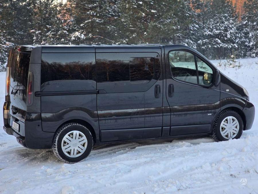 Melns Opel Vivaro 2005 Radviliškis, ar dzinēja tilpumu 2.50 L un nobraukumu 284 tūkst. km par 6300 €, foto 9 vietnē AUTOMOTO.COM.LV