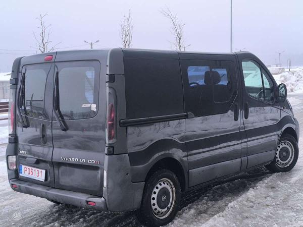 Melns Opel Vivaro 2005 Viļņa, ar dzinēja tilpumu 1.90 L un nobraukumu 342 tūkst. km par 4444 €, foto 3 vietnē AUTOMOTO.COM.LV