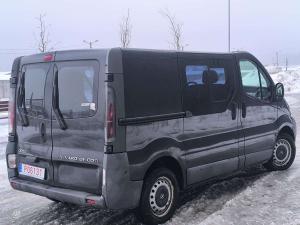 Black Opel Vivaro 2005 in Vilnius, with an engine capacity of 1.90 L and mileage of 342 thousand km for 4444 €, photo 3 on AUTOMOTO.COM.LV