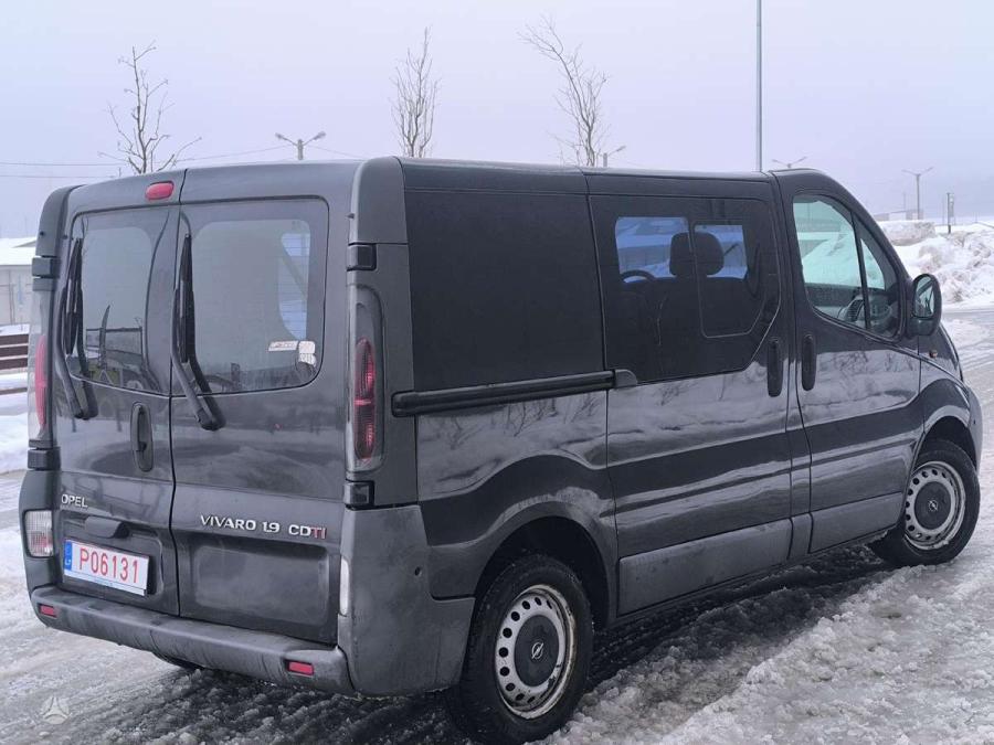 Black Opel Vivaro 2005 in Vilnius, with an engine capacity of 1.90 L and mileage of 342 thousand km for 4444 €, photo 3 on AUTOMOTO.COM.LV
