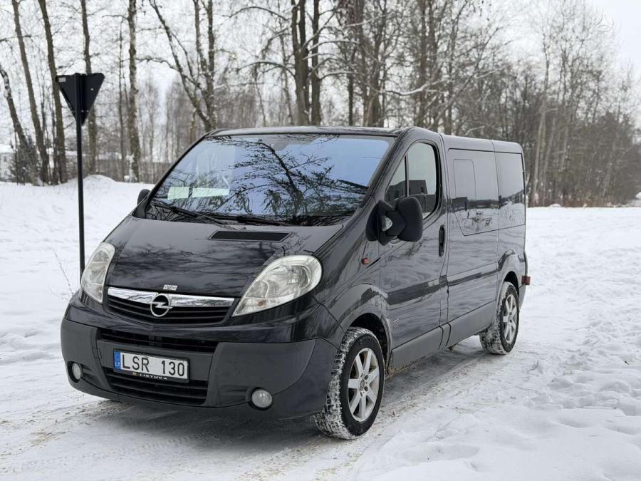 Melns Opel Vivaro 2007 Viļņa, ar dzinēja tilpumu 2.00 L un nobraukumu 480 tūkst. km par 4950 €, foto 3 vietnē AUTOMOTO.COM.LV