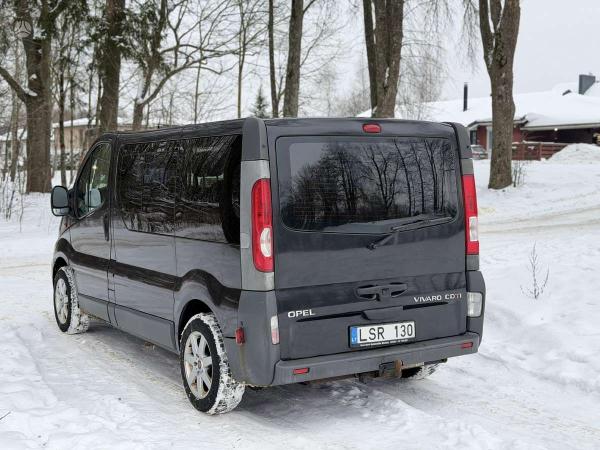 Black Opel Vivaro 2007 in Vilnius, with an engine capacity of 2.00 L and mileage of 480 thousand km for 4950 €, photo 2 on AUTOMOTO.COM.LV