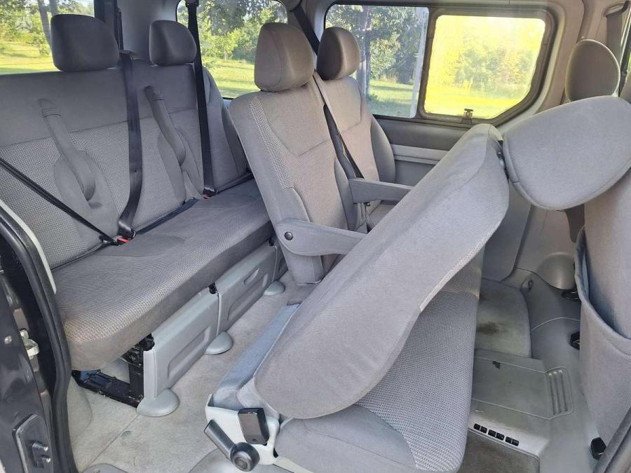 Melns Opel Vivaro 2007 Kelmė, ar dzinēja tilpumu 2.00 L un nobraukumu 306 tūkst. km par 5800 €, foto 10 vietnē AUTOMOTO.COM.LV