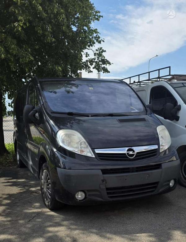 Black Opel Vivaro 2008 in Panevezys, with an engine capacity of 2.46 L and mileage of 266 thousand km for 2500 €, photo 1 on AUTOMOTO.COM.LV