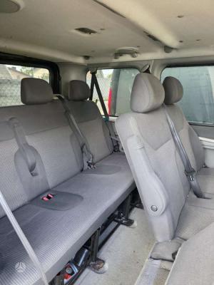 Black Opel Vivaro 2008 in Panevezys, with an engine capacity of 2.46 L and mileage of 266 thousand km for 2500 €, photo 7 on AUTOMOTO.COM.LV