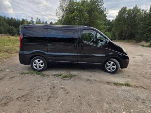 Black Opel Vivaro 2008 in Vilnius, with an engine capacity of 2.46 L and mileage of 306 thousand km for 9500 €, photo 6 on AUTOMOTO.COM.LV