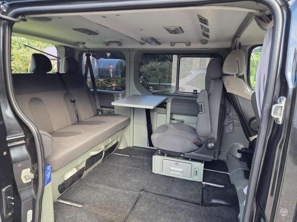 Melns Opel Vivaro 2008 Viļņa, ar dzinēja tilpumu 2.46 L un nobraukumu 306 tūkst. km par 9500 €, foto 10 vietnē AUTOMOTO.COM.LV