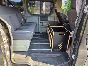 Black Opel Vivaro 2008 in Vilnius, with an engine capacity of 2.46 L and mileage of 306 thousand km for 9500 €, photo 18 on AUTOMOTO.COM.LV