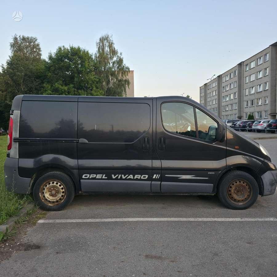 Black Opel Vivaro 2011 in Ukmerge, with an engine capacity of 2.00 L and mileage of 190 thousand km for 2100 €, photo 5 on AUTOMOTO.COM.LV