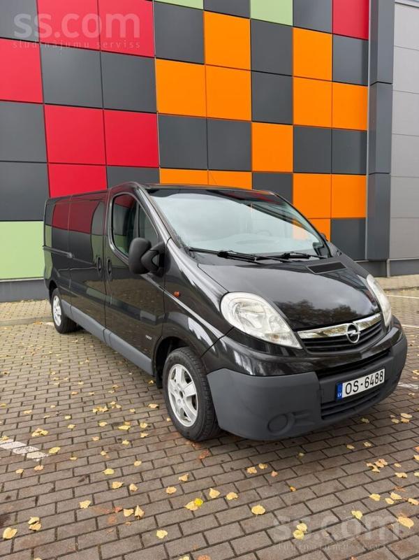 Opel Vivaro 2011 in Riga on AUTOMOTO.COM.LV Black Opel Vivaro 2011 in Riga, with an engine capacity of 2.00 L and mileage of 193 thousand km for 7150 €, photo 1 on AUTOMOTO.COM.LV