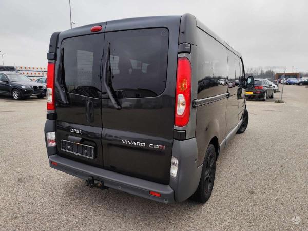 Black Opel Vivaro 2012 in Marijampole, with an engine capacity of 2.00 L and mileage of 227 thousand km for 8600 €, photo 3 on AUTOMOTO.COM.LV
