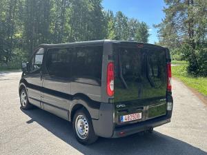 Black Opel Vivaro 2013 in Ukmerge, with an engine capacity of 2.00 L and mileage of 273 thousand km for 8750 €, photo 5 on AUTOMOTO.COM.LV