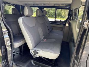 Black Opel Vivaro 2013 in Ukmerge, with an engine capacity of 2.00 L and mileage of 273 thousand km for 8750 €, photo 12 on AUTOMOTO.COM.LV