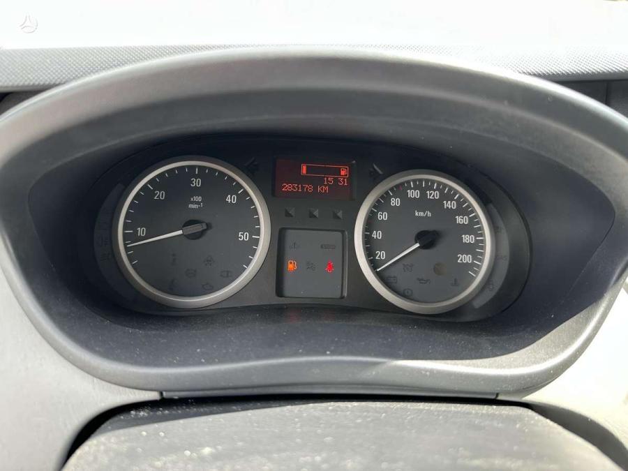 Black Opel Vivaro 2013 in Ukmerge, with an engine capacity of 2.00 L and mileage of 273 thousand km for 8750 €, photo 15 on AUTOMOTO.COM.LV