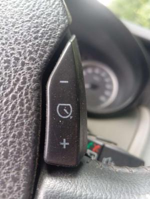 Black Opel Vivaro 2013 in Jonava, with an engine capacity of 2.00 L and mileage of 321 thousand km for 2450 €, photo 7 on AUTOMOTO.COM.LV