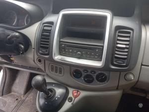 Black Opel Vivaro 2013 in Jonava, with an engine capacity of 2.00 L and mileage of 321 thousand km for 2450 €, photo 15 on AUTOMOTO.COM.LV