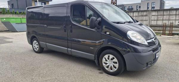 Melns Opel Vivaro 2014 Kauņa, ar dzinēja tilpumu 2.00 L un nobraukumu 312 tūkst. km par 4900 €, foto 2 vietnē AUTOMOTO.COM.LV