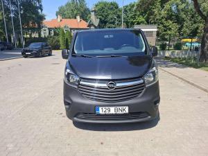Black Opel Vivaro 2015 in Vilnius, with an engine capacity of 2.00 L and mileage of 255 thousand km for 8900 €, photo 3 on AUTOMOTO.COM.LV