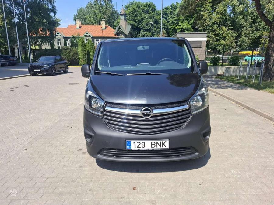 Black Opel Vivaro 2015 in Vilnius, with an engine capacity of 2.00 L and mileage of 255 thousand km for 8900 €, photo 3 on AUTOMOTO.COM.LV