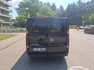 Black Opel Vivaro 2015 in Vilnius, with an engine capacity of 2.00 L and mileage of 255 thousand km for 8900 €, photo 7 on AUTOMOTO.COM.LV