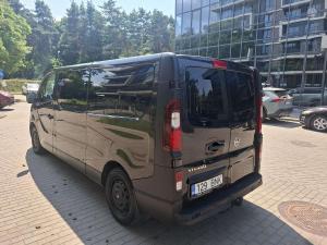 Black Opel Vivaro 2015 in Vilnius, with an engine capacity of 2.00 L and mileage of 255 thousand km for 8900 €, photo 8 on AUTOMOTO.COM.LV