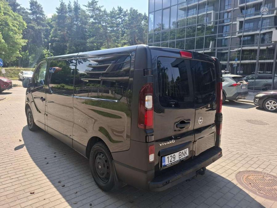 Black Opel Vivaro 2015 in Vilnius, with an engine capacity of 2.00 L and mileage of 255 thousand km for 8900 €, photo 8 on AUTOMOTO.COM.LV