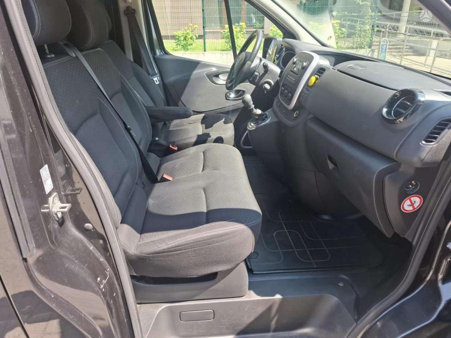 Black Opel Vivaro 2015 in Vilnius, with an engine capacity of 2.00 L and mileage of 255 thousand km for 8900 €, photo 12 on AUTOMOTO.COM.LV
