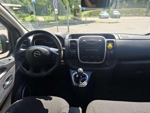 Black Opel Vivaro 2015 in Vilnius, with an engine capacity of 2.00 L and mileage of 255 thousand km for 8900 €, photo 14 on AUTOMOTO.COM.LV