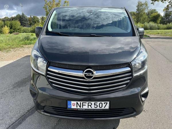 Black Opel Vivaro 2017 in Panevezys, with an engine capacity of 1.60 L and mileage of 186 thousand km for 7250 €, photo 3 on AUTOMOTO.COM.LV