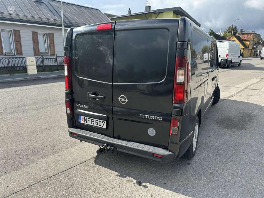 Black Opel Vivaro 2017 in Panevezys, with an engine capacity of 1.60 L and mileage of 186 thousand km for 7250 €, photo 7 on AUTOMOTO.COM.LV