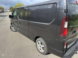 Black Opel Vivaro 2017 in Panevezys, with an engine capacity of 1.60 L and mileage of 186 thousand km for 7250 €, photo 11 on AUTOMOTO.COM.LV