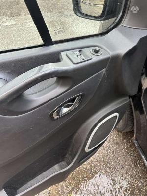 Black Opel Vivaro 2017 in Panevezys, with an engine capacity of 1.60 L and mileage of 186 thousand km for 7250 €, photo 19 on AUTOMOTO.COM.LV