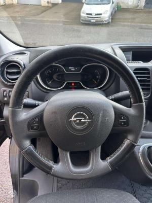 Black Opel Vivaro 2017 in Panevezys, with an engine capacity of 1.60 L and mileage of 186 thousand km for 7250 €, photo 22 on AUTOMOTO.COM.LV