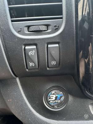 Black Opel Vivaro 2017 in Panevezys, with an engine capacity of 1.60 L and mileage of 186 thousand km for 7250 €, photo 24 on AUTOMOTO.COM.LV