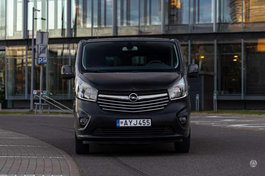 Melns Opel Vivaro 2018 Viļņa, ar dzinēja tilpumu 1.60 L un nobraukumu 247 tūkst. km par 10300 €, foto 4 vietnē AUTOMOTO.COM.LV