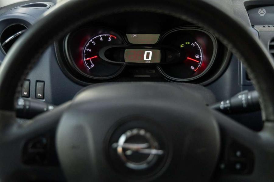 Melns Opel Vivaro 2018 Viļņa, ar dzinēja tilpumu 1.60 L un nobraukumu 247 tūkst. km par 10300 €, foto 11 vietnē AUTOMOTO.COM.LV