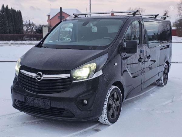 Black Opel Vivaro 2020 in Rokiskis, with an engine capacity of 1.70 L and mileage of 340 thousand km for 5650 €, photo 2 on AUTOMOTO.COM.LV
