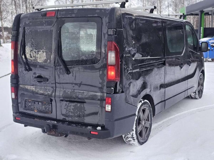 Black Opel Vivaro 2020 in Rokiskis, with an engine capacity of 1.70 L and mileage of 340 thousand km for 5650 €, photo 23 on AUTOMOTO.COM.LV