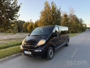Melns Opel Vivaro 2002 Kuldīga, ar dzinēja tilpumu 1.90 L un nobraukumu 424 tūkst. km par 2650 €, foto  vietnē AUTOMOTO.COM.LV
