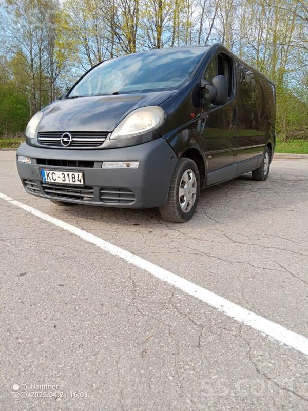 Melns Opel Vivaro 2003 Ogre, ar dzinēja tilpumu 1.90 L un nobraukumu 600 tūkst. km par 2700 €, foto 1 vietnē AUTOMOTO.COM.LV