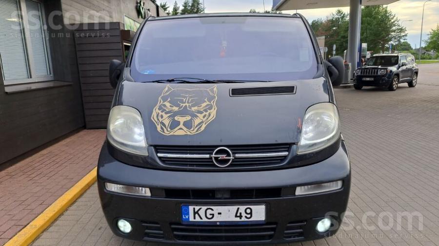 Black Opel Vivaro 2003 in Daugavpils, with an engine capacity of 1.90 L and mileage of 381 thousand km for 3300 €, photo 3 on AUTOMOTO.COM.LV