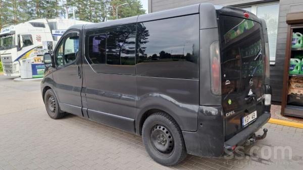 Black Opel Vivaro 2003 in Daugavpils, with an engine capacity of 1.90 L and mileage of 381 thousand km for 3300 €, photo 5 on AUTOMOTO.COM.LV