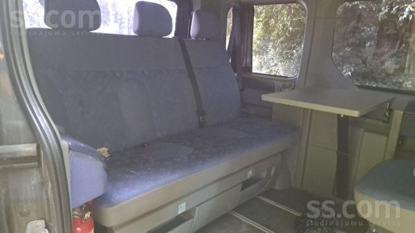 Black Opel Vivaro 2003 in Daugavpils, with an engine capacity of 1.90 L and mileage of 381 thousand km for 3300 €, photo 8 on AUTOMOTO.COM.LV